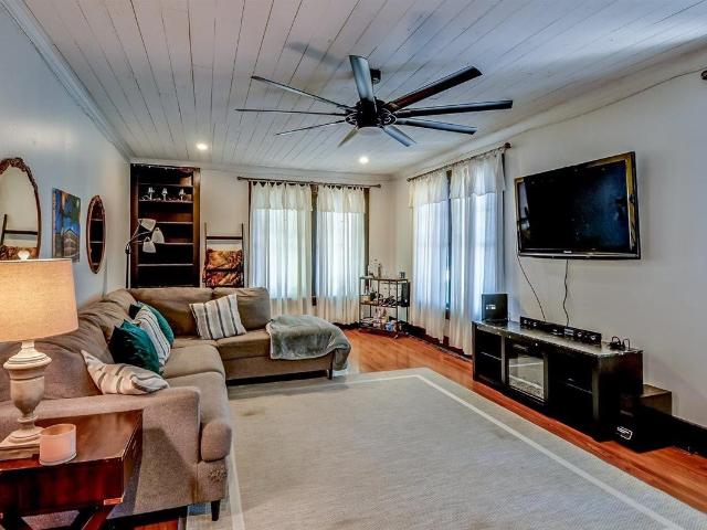 4615 hwy 54 hwy e