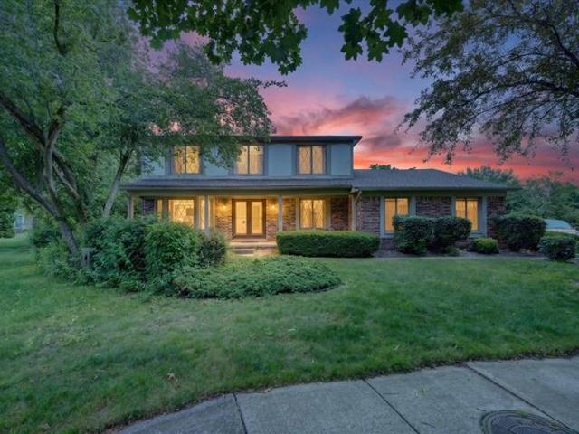 46168 Quail Ridge Ct, Plymouth, MI 48170