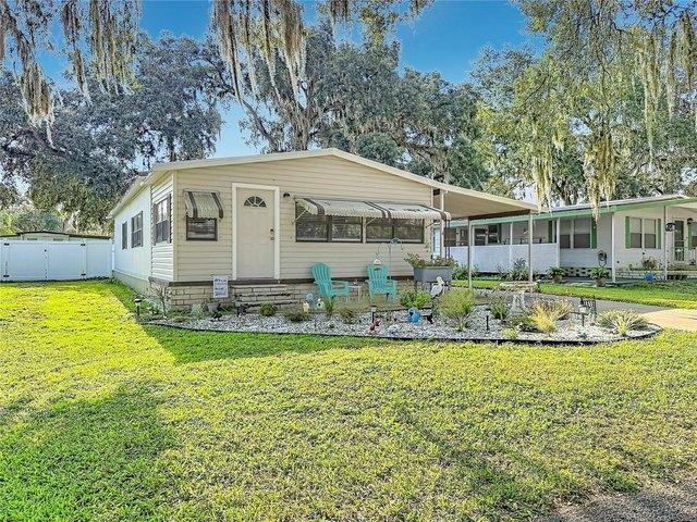 4616 Olive Dr, Zephyrhills, FL 33542