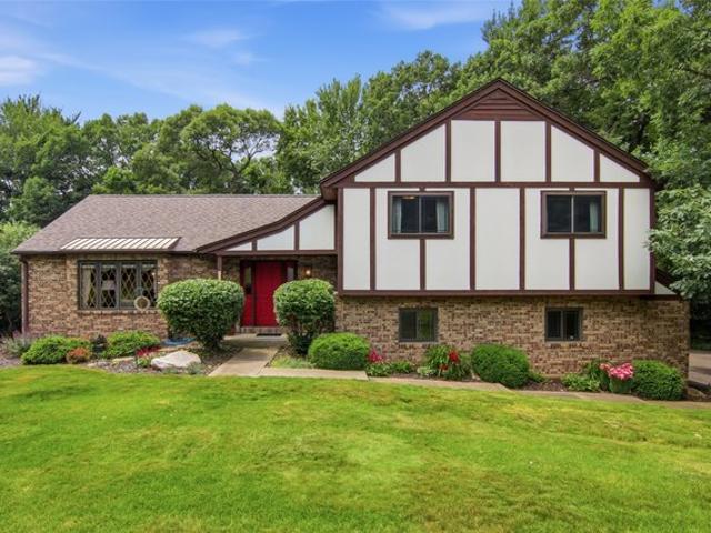 4616 Havenwood Ln, Eau Claire, WI 54701