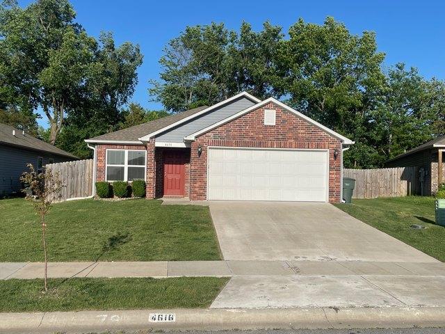 4616 W Hoover Loop, Fayetteville, AR 72704