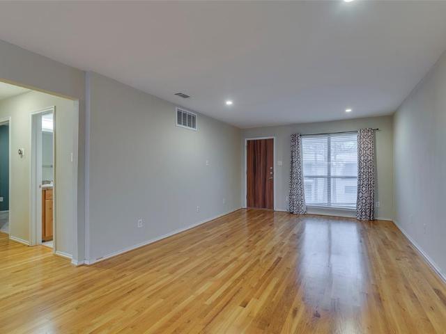 4616 W Lovers Lane # 205