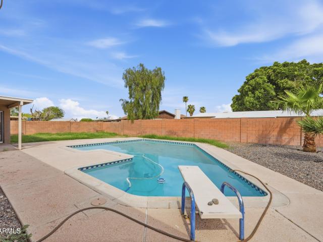 4616 w saguaro drive