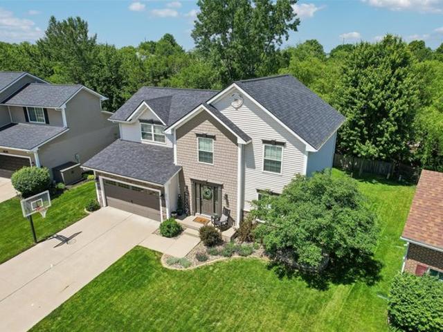 4617 Meadow Valley Dr, West Des Moines, IA 50265