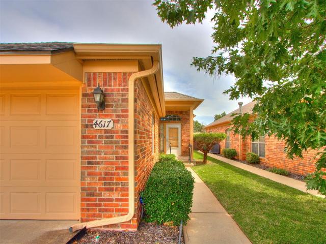 4617 NW 25th Place