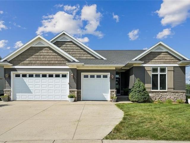 4617 Oak Creek Ct NE, Cedar Rapids, IA 52411