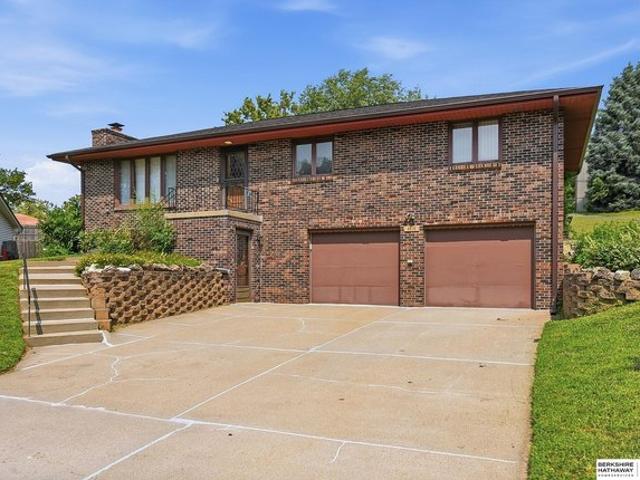 4618 Primrose Ln, Omaha, NE 68157