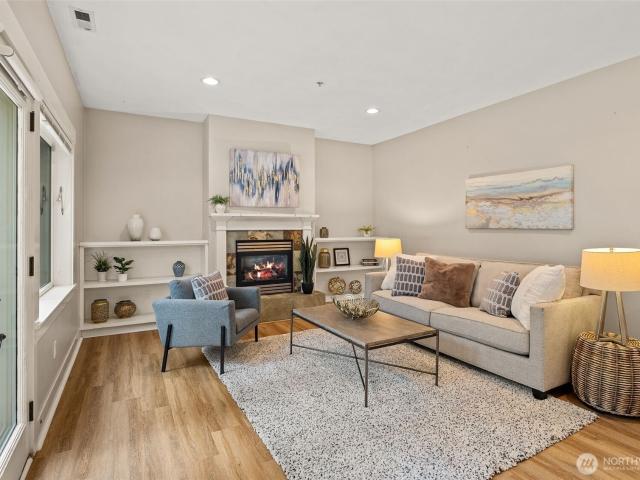 4618 S 140th St, Tukwila, WA 98168 | MLS #2504 | Compass