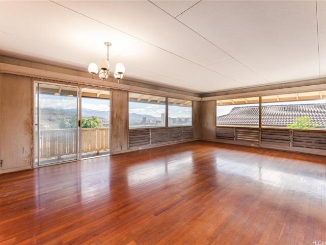 4619 Likini St, Honolulu, HI 96818 | MLS #202608 | Compass