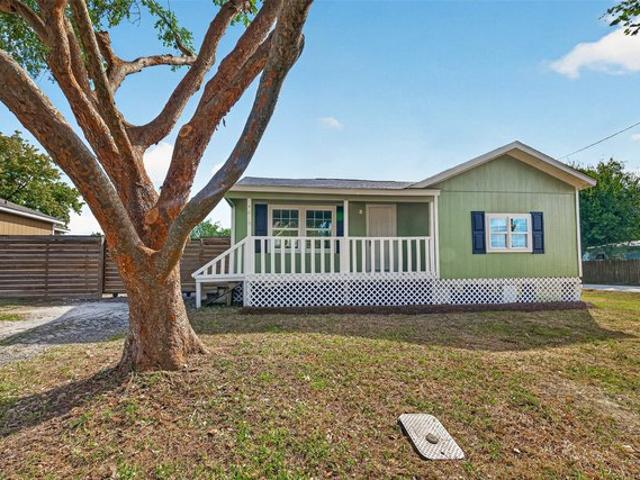4619 18th St, Bacliff, TX 77518