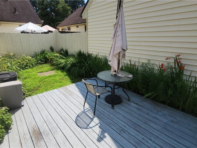 46103 New England Square B