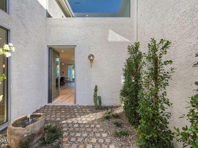 4610 N 40th St, Phoenix, AZ 85018 | MLS #6956 | Compass