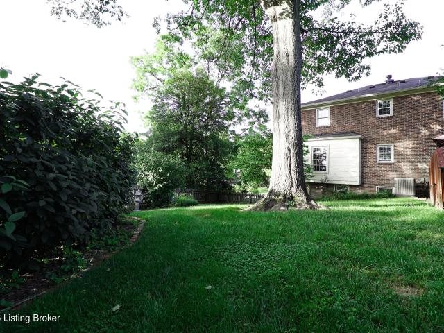 4610 Deepwood Dr
