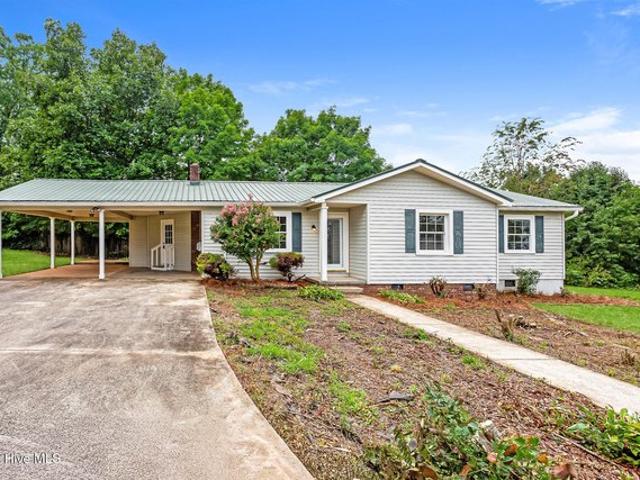 4610 Pruett Dr, Morganton, NC 28655