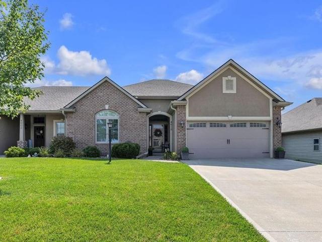 4610 W Stonebridge Dr, Saint Joseph, MO 64505