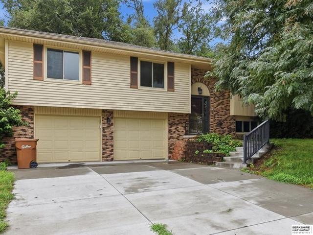 4611 Margo St, Omaha, NE 68157