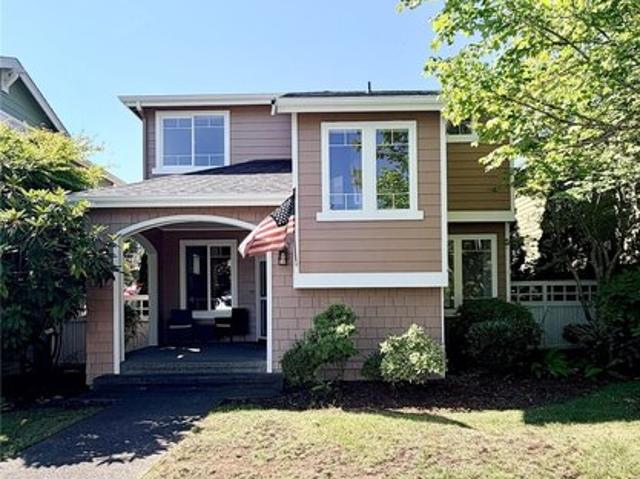 4611 NE 5th Pl, Renton, WA 98059
