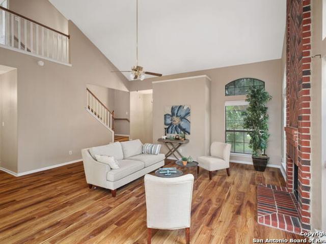 4611 Aspen View