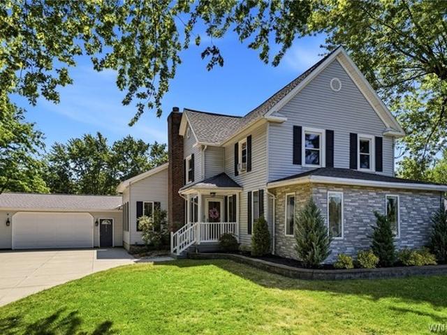 4611 Shisler Rd, Clarence, NY 14031