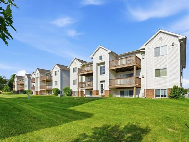 4611 1st Ave SW Apt 10, Cedar Rapids, IA 52405