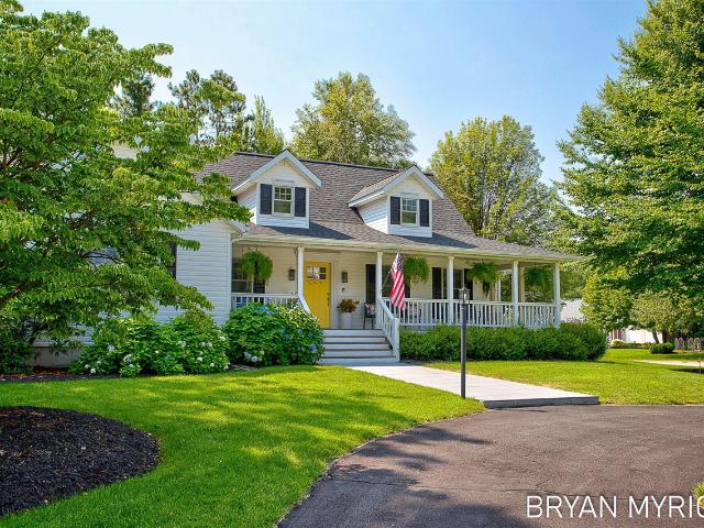4612 Forest Lane