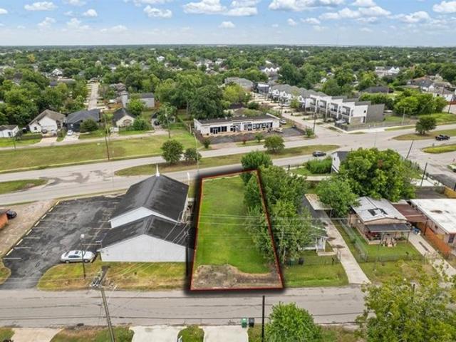 4612 Stassen St, Houston, TX 77051