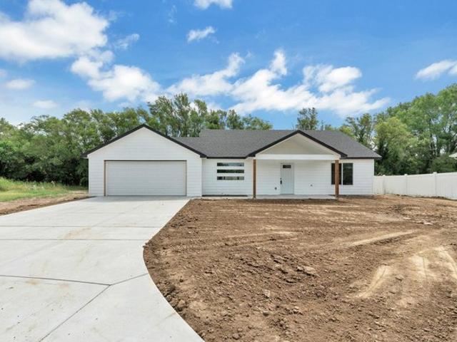 4612 S Edwards Cir, Wichita, KS 67217