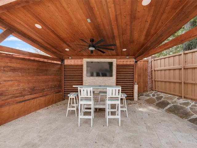 4612 Saxon Drive