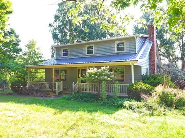 4613 Mountain Pride Rd, Hiwassee, VA 24347