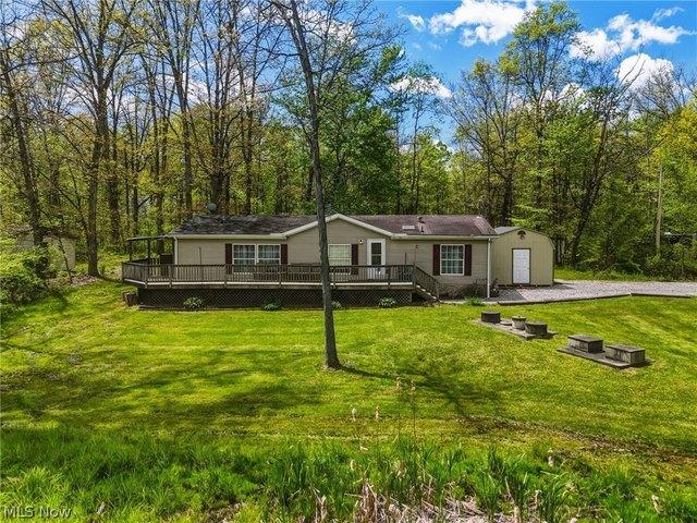 4613 N Lake Rd, West Farmington, OH 44491