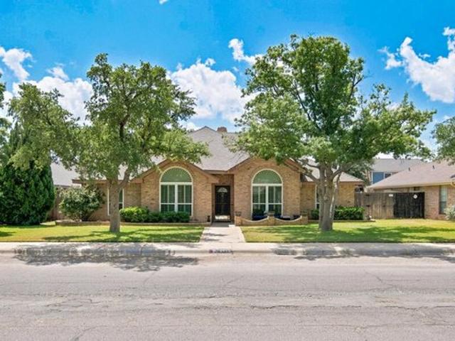 4613 Bishops Castle Dr, Midland, TX 79705