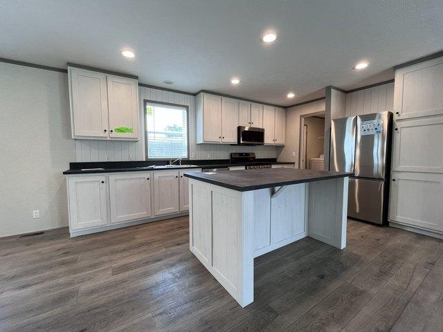 4613 Braebury Ct, Sterling Heights, MI 48310