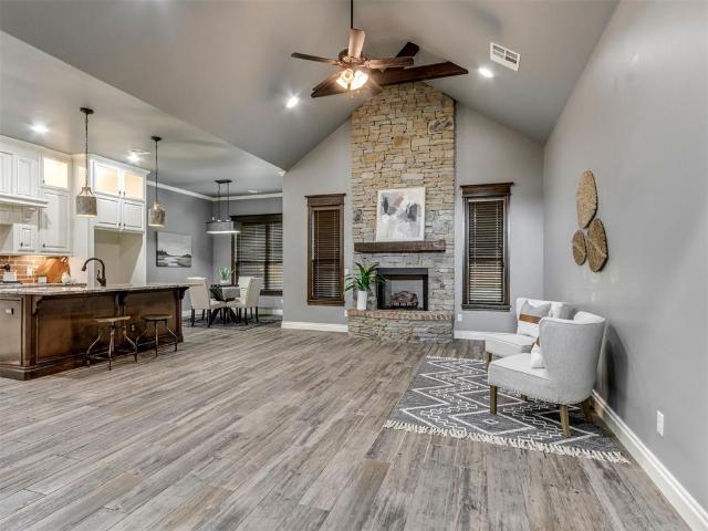 4613 Hambletonian Lane