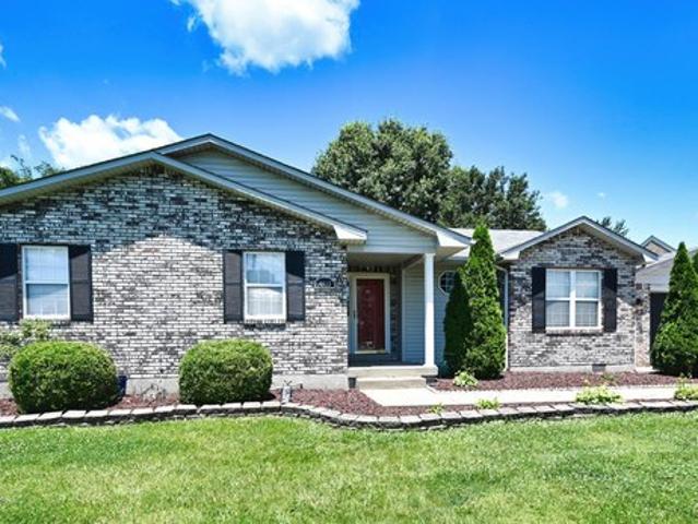 4613 Summitt Dr, Louisville, KY 40229