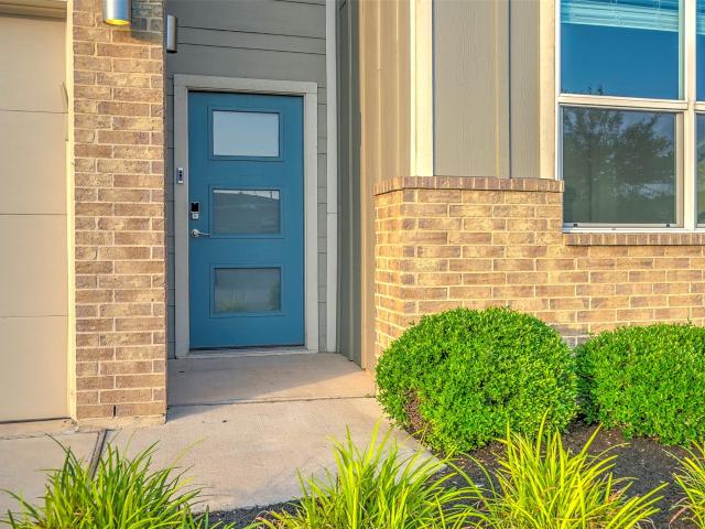 4613 Tully Dr