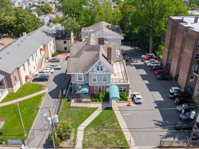 461 467 Mount Prospect Ave