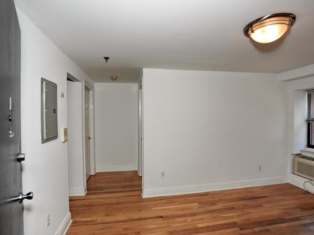 461 4Th St # 1W