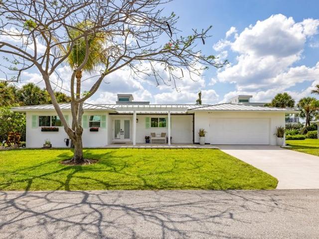 461 Apollo Dr, Juno Beach, FL 33408