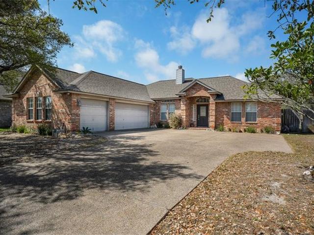 461 Augusta Dr, Rockport, TX 78382