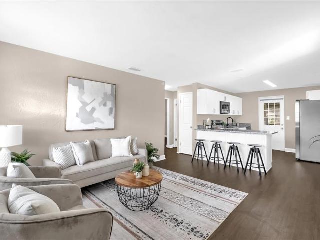 461 Brentwood Dr, Daytona Beach, FL 32117 | MLS #O6320