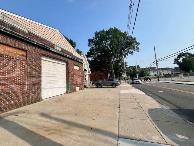 461 Douglas Avenue