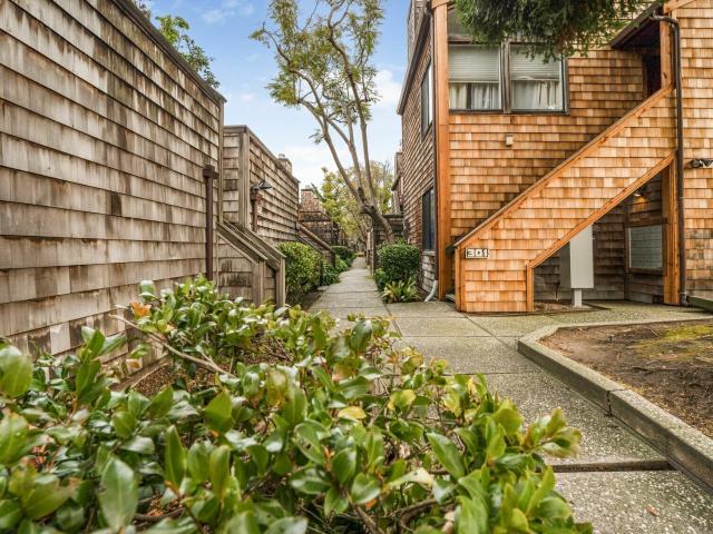 461 Dela Vina Avenue 305, Monterey, US, CA
