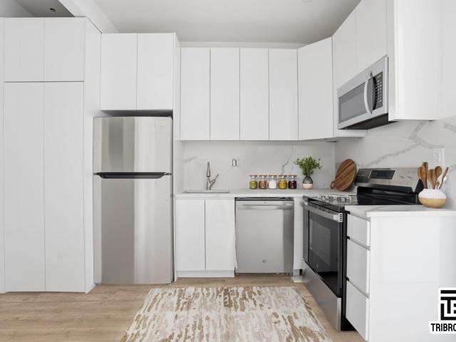 461 Lexington Avenue 3L