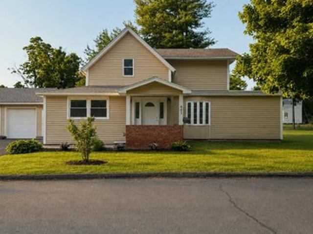 461 Mountain Rd, Newington, CT 06111
