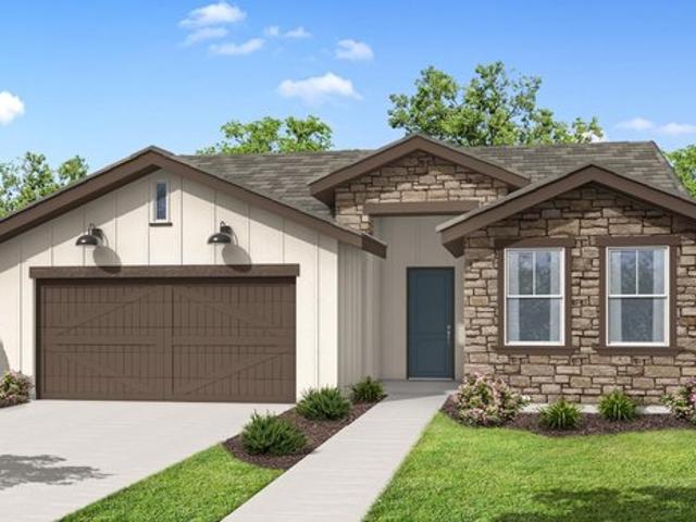 461 S Barcus Ave, Kerman, CA 93630