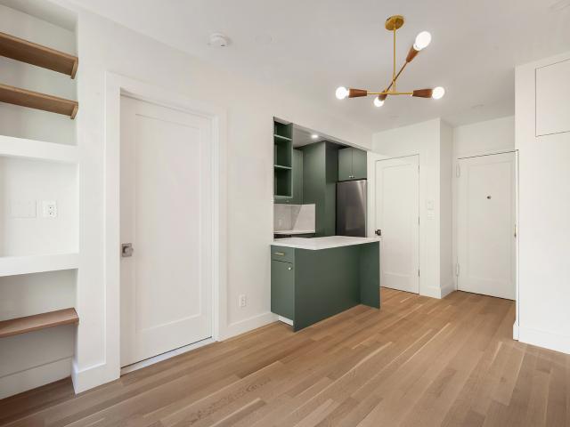 461 W 44th Street 6 B
