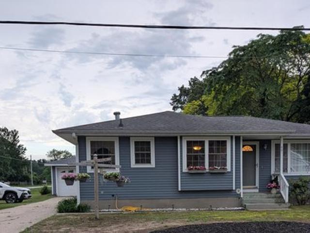 461 W Hile Rd, Muskegon, MI 49441