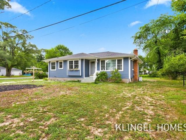 461 W Hile Rd, Muskegon, MI 49441