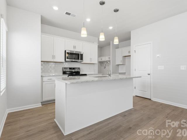 4624 Lakeview Road