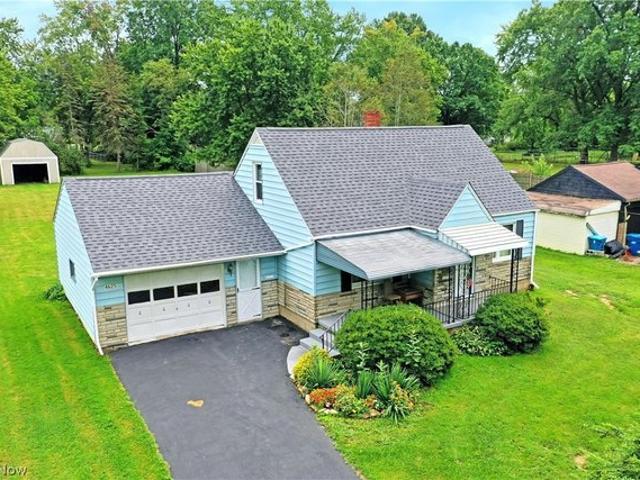 4625 Middle Dr, Youngstown, OH 44505